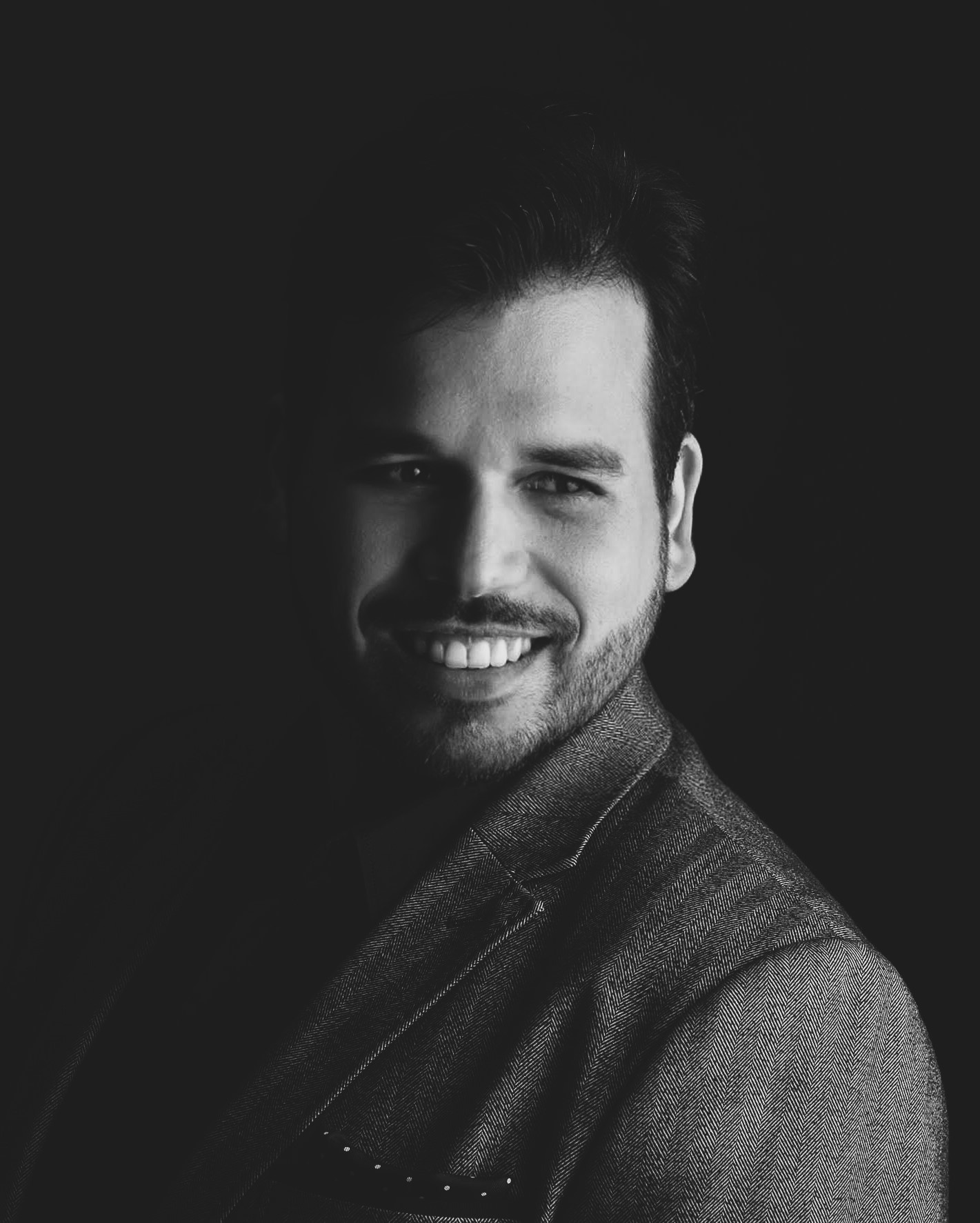 Luis Gomes | Grange Park Opera