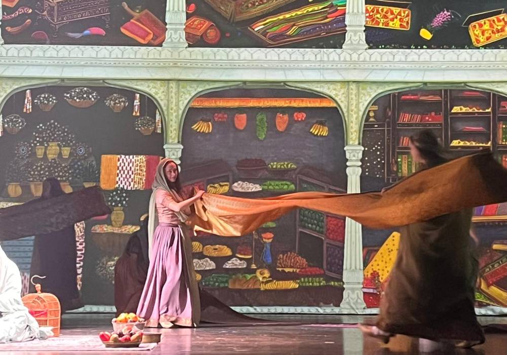 Taj Mahal rehearsal photos | Grange Park Opera