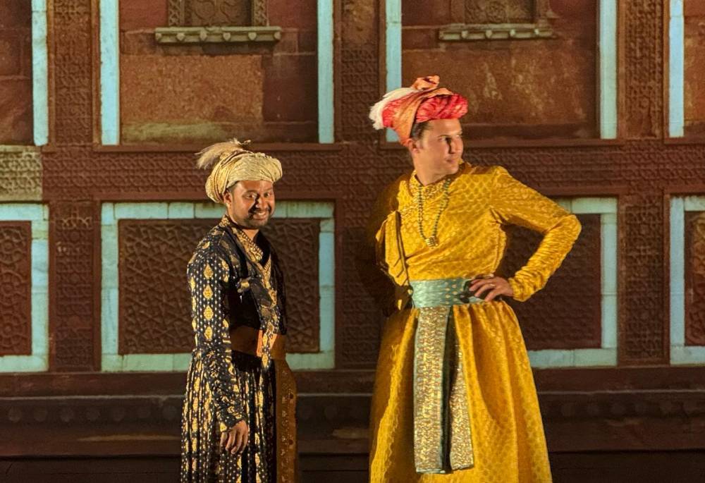Taj Mahal rehearsal photos | Grange Park Opera